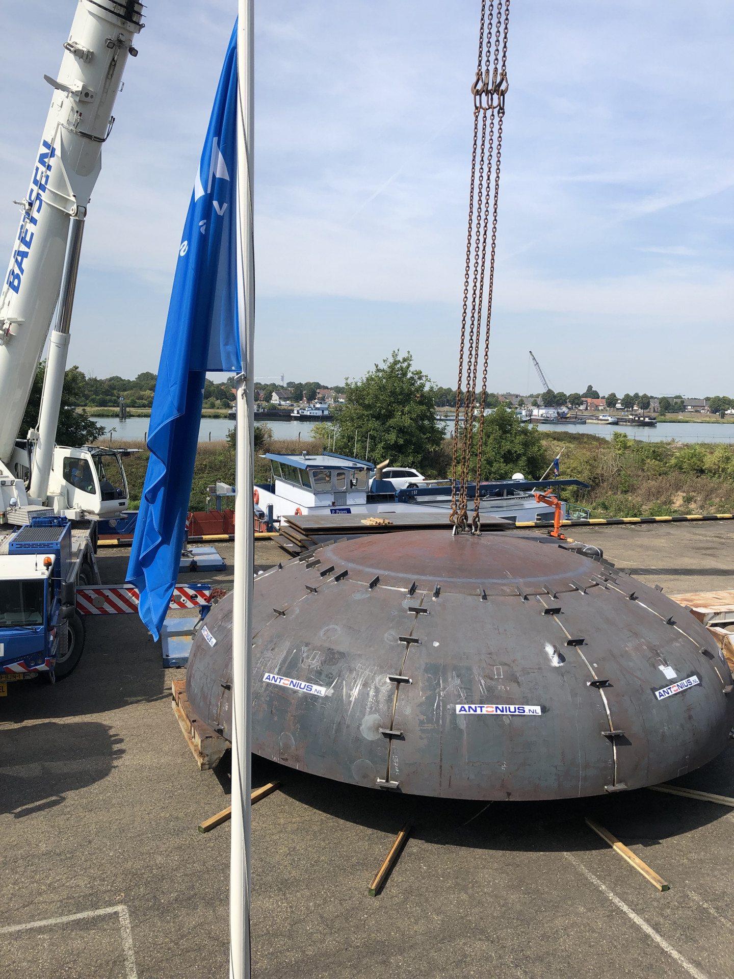 No limit in sizes, thicknesses ranging from 3 to 120 mm.